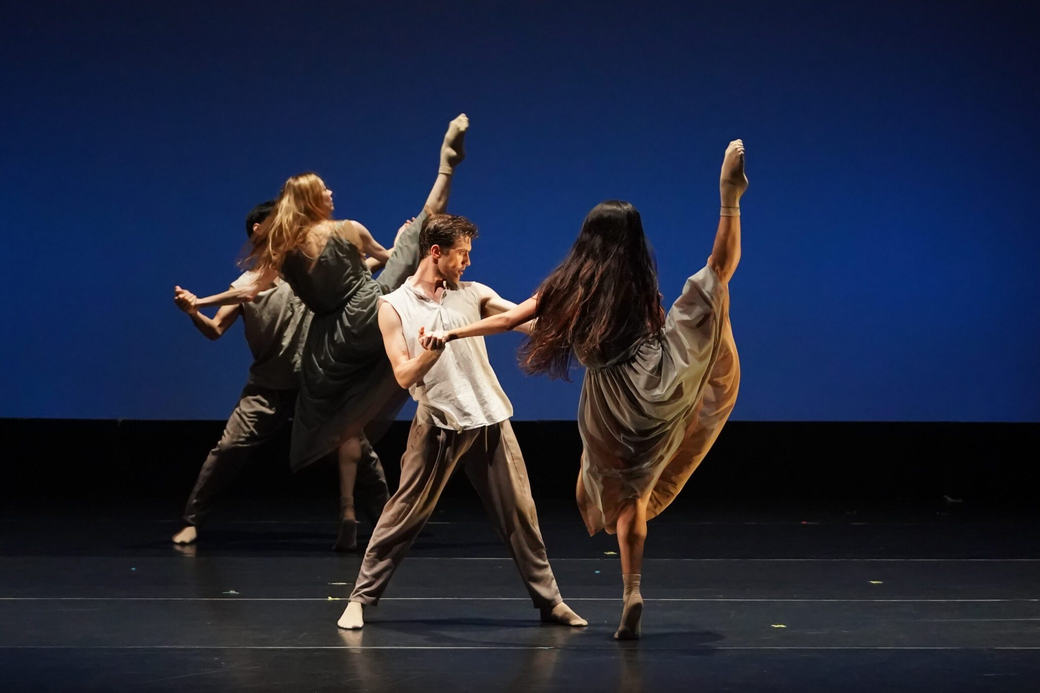 ON THE EDGE – Chamber Dance Project